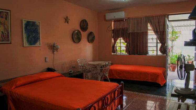 Rento Apt de una habitación en el corazón del Vedado - IslaCasas